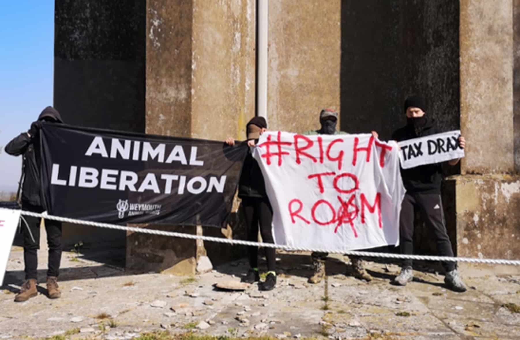 Police reveal where their sympathies lie following 89th Anniversary of ...